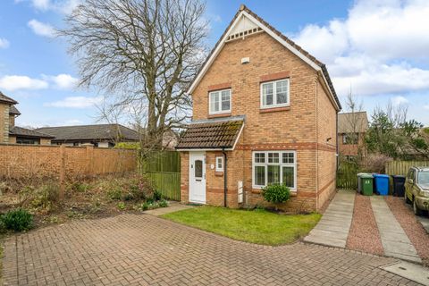 3 bed detached house for sale in Westfield Park, Strathaven ML10, £ ...
