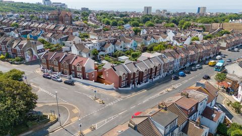Tavern Row, Queens Park Road, Brighton BN2, New home, 3 bed terraced ...