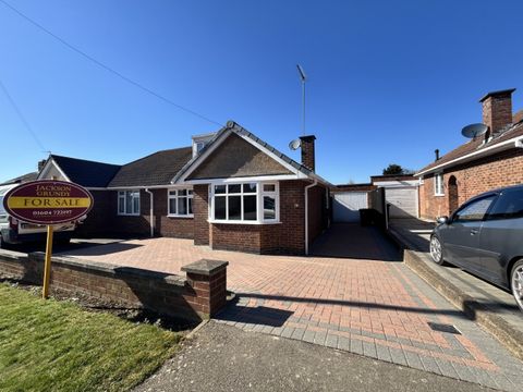 Thornby Drive, Kingsthorpe, Northampton NN2, 3 bed semi-detached ...