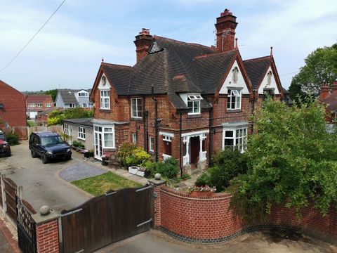 Monument Lane, Codnor Park, Derbyshire NG16, 3 bed cottage for sale, £ ...