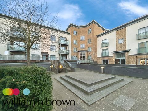 2 bed flat to rent in Quayside Drive, Colchester CO2, £1,250 pcm - Zoopla