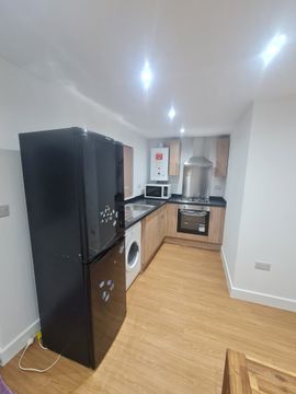 1 bed flat to rent in Lansdowne Road, Seven Kings, Ilford IG3, £1,400 ...