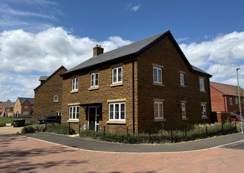 Gardenfield Crescent, Collingtree Park, Northampton NN4, 5 bed detached ...