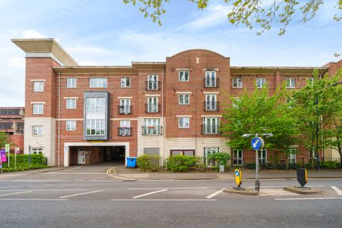 Grenfell Road, Maidenhead SL6, 2 bed flat for sale, £250,000 - Zoopla