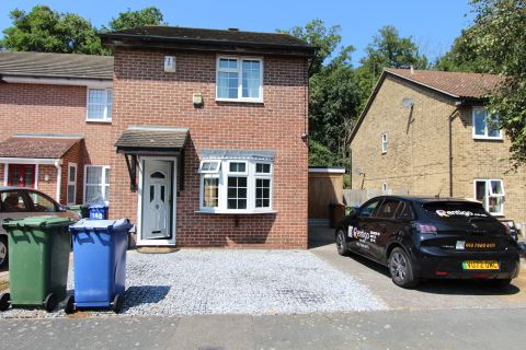 Badgers Dean, Chafford Hundred RM17, 3 bed town house to rent, £1,850 ...