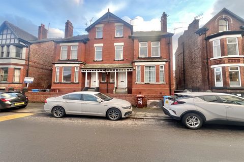 Clarendon Road, Manchester M16, Studio to rent, £600 pcm - Zoopla