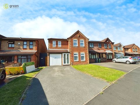 4 bed detached house for sale in Snapdragon Drive, Walsall WS5, £ ...