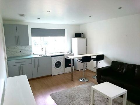 1 bed flat for sale in Windmill Drive, London NW2, £299,500 - Zoopla