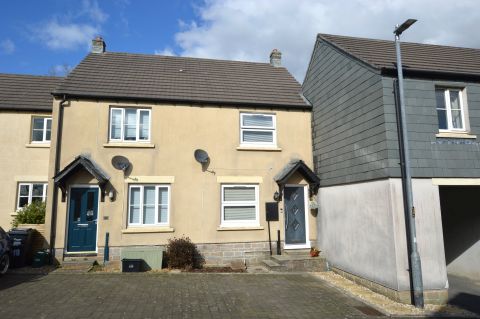 2 bed terraced house for sale in Lyndon Court, Pillmere, Saltash ...