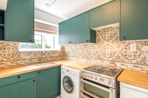 Studio to rent in Chelsea Manor Court, Chelsea Manor Street, Chelsea ...