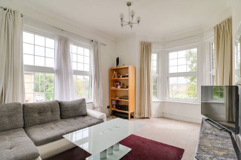 Friern Barnet Road, London N11, 2 bed maisonette for sale, £375,000 ...