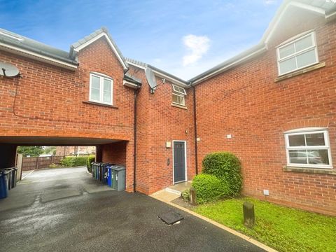 New Bridge Gardens, Bury BL9, 2 bed flat for sale, £100,000 - Zoopla