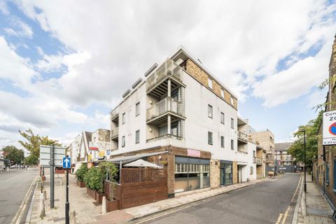Fenwick Place, Clapham SW9, 2 bed flat to rent, £2,600 pcm - Zoopla