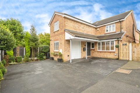 5 bed detached house for sale in Springwood Grove, Thurnscoe, Rotherham ...