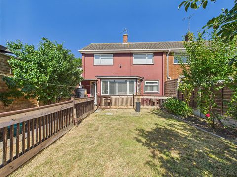 Clopton Green, Basildon SS14, 2 bed terraced house for sale, £275,000 ...