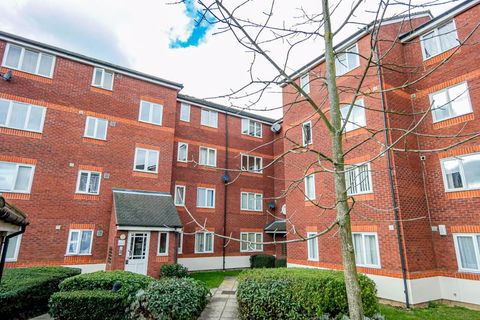 2 bed flat to rent in Bywater House, Woolwich, London SE18, £1,500 pcm ...