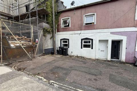 Castle Lane, Torquay TQ1, 1 bed flat for sale, £40,000 - Zoopla