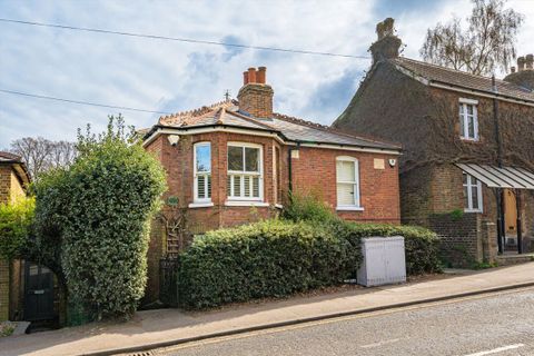 3 bed semi-detached house for sale in Heath Road, Weybridge KT13, £ ...