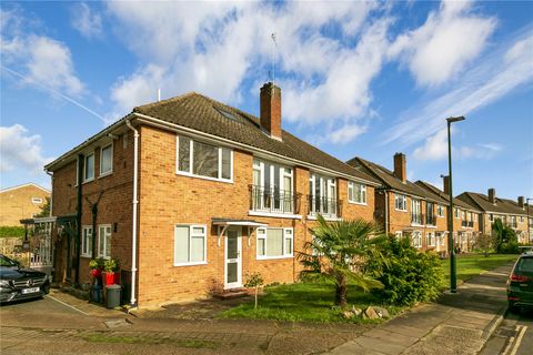 Shaef Way, Teddington TW11, 2 bed maisonette for sale, £625,000 - Zoopla