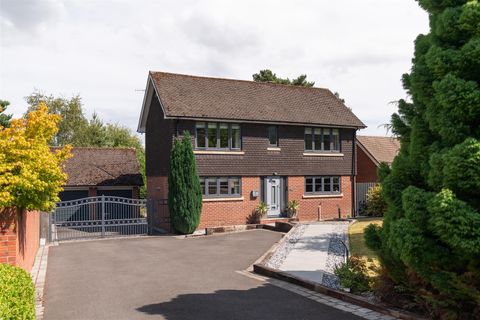 The Dell, Ashgate, Chesterfield S40, 3 bed detached house for sale, £ ...