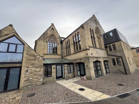 Studio to rent in Leeds Road, Shipley BD18, £750 pcm - Zoopla