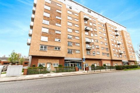 1 bed flat for sale in Cherrydown East, Basildon, Essex SS16, £160,000 ...