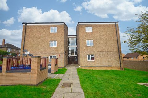 Highfield Road, Kettering NN15, 2 bed flat for sale, £120,000 - Zoopla