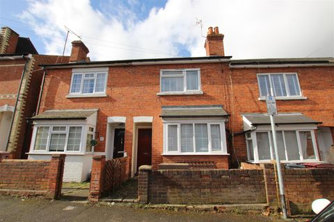 2 bed terraced house to rent in Chester Street, Reading RG30, £1,400 ...