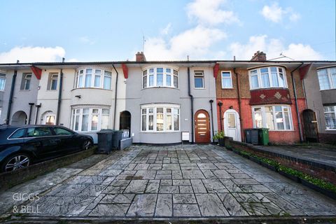 3 bed terraced house for sale in Austin Road, Luton, Bedfordshire LU3 ...