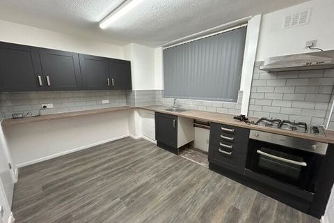 3 bed maisonette to rent in Button Lane, Manchester M23, £1,200 pcm ...