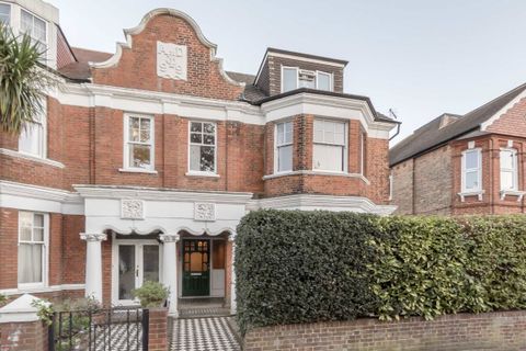 Wolverton Gardens, Ealing W5, 3 bed flat to rent, £3,250 pcm - Zoopla