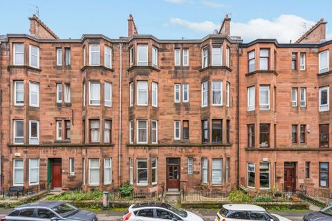 1 bed flat for sale in 25 Kennoway Drive, Thornwood G11, £125,000 - Zoopla