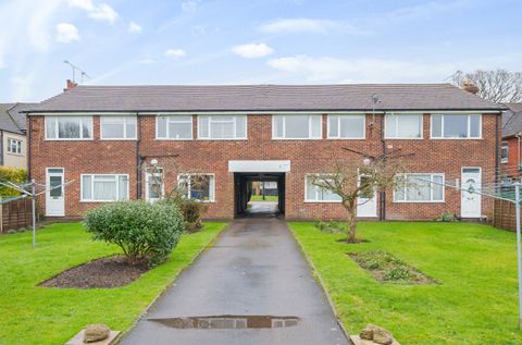 Oxenden Road, Tongham, Farnham, Surrey GU10, 1 bed maisonette for sale ...