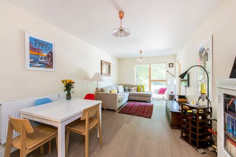 Bollo Lane, Chiswick Park, Chiswick W4, 2 bed flat to rent, £2,250 pcm ...