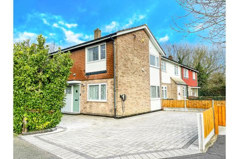 3 bed end terrace house for sale in Railway Approach, Basildon SS15, £ ...
