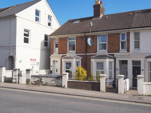 Devizes Road, Salisbury SP2, 2 bed flat for sale, £195,000 - Zoopla