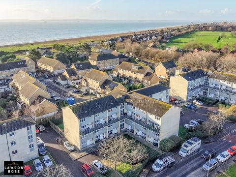 Fort Cumberland Road, Southsea PO4, 2 bed flat for sale, £155,000 - Zoopla