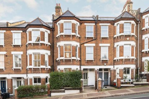 Latchmere Road, Clapham Junction SW11, 3 bed flat for sale, £725,000 ...