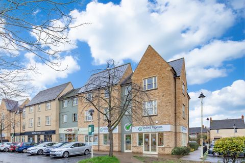 Mill Walk, Witney OX28, 2 bed flat to rent, £1,250 pcm - Zoopla