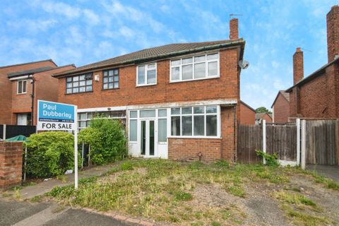 Alexandra Road, Tipton DY4, 4 bed semi-detached house for sale, £ ...