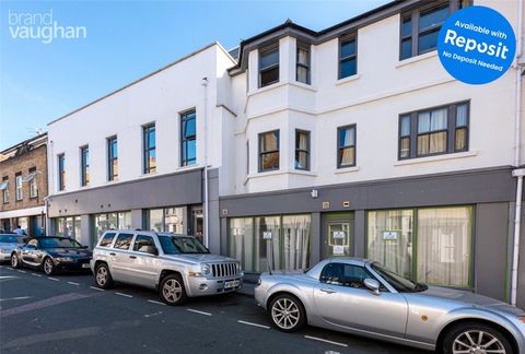Studio to rent in George Street, Brighton BN2, £910 pcm - Zoopla