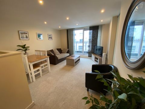 Paramount, Swindon SN1, 1 bed property to rent, £900 pcm - Zoopla