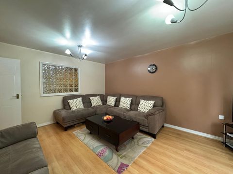 1 bed flat for sale in Geneva Court, 2 Rookery Way, London NW9, £ ...