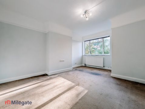 Angel Hill, Sutton SM1, 2 bed flat to rent, £1,550 pcm - Zoopla