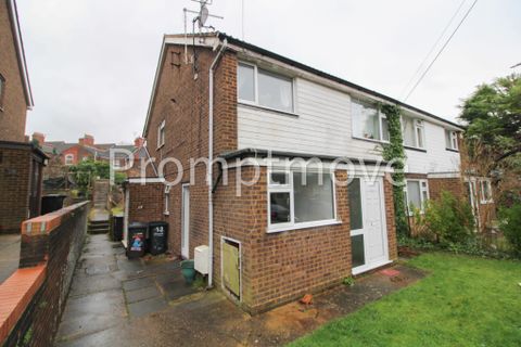 Chadwell Close, Luton LU2, 2 bed property to rent, £1,250 pcm - Zoopla