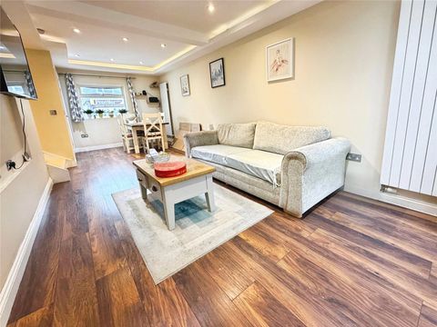 Luton Road, Chatham, Kent ME4, 3 bed terraced house to rent, £1,400 pcm ...