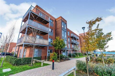 3 bed flat for sale in Meridian Way, Southampton SO14, £240,000 - Zoopla