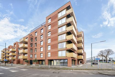 Erith High Street, Erith DA8, 2 bed flat for sale, £300,000 - Zoopla