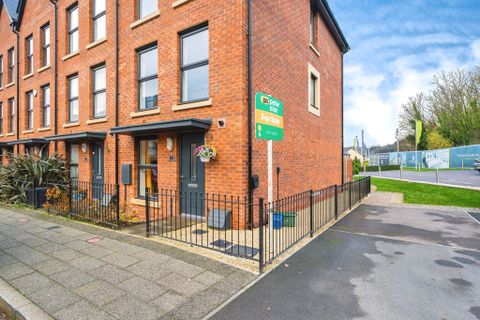 4 bed town house for sale in Mabey Drive, Chepstow NP16, £385,000 - Zoopla