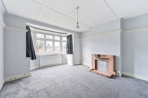 4 bed semi-detached house to rent in Birch Tree Way, Croydon CR0, £ ...